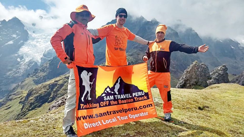 SAM Travel Staff y Guías